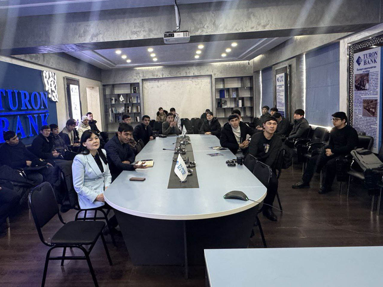 Millat faxri Asqarali Karimov onlayn seminarlar o‘tqazdi