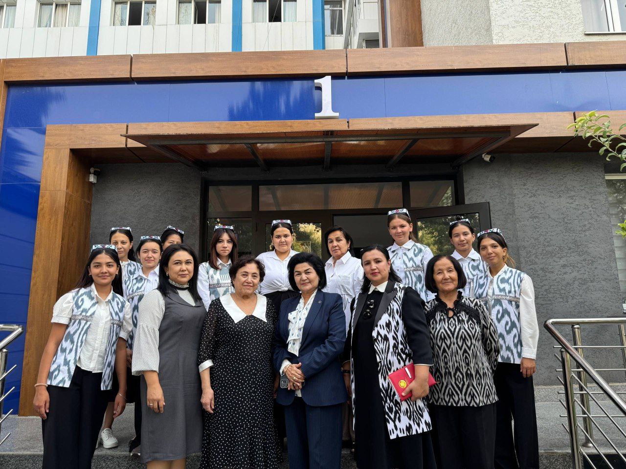 Talabalar turar joylariga joylashgan talaba-qizlar bilan muloqot